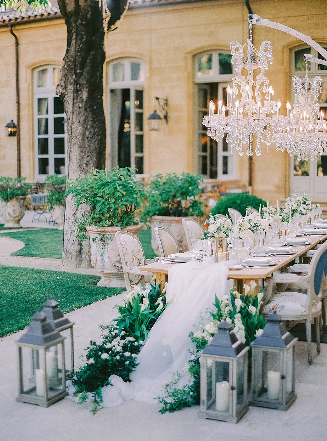 Elegant Wedding in Aix en Provence: your Guide to getting married in ...